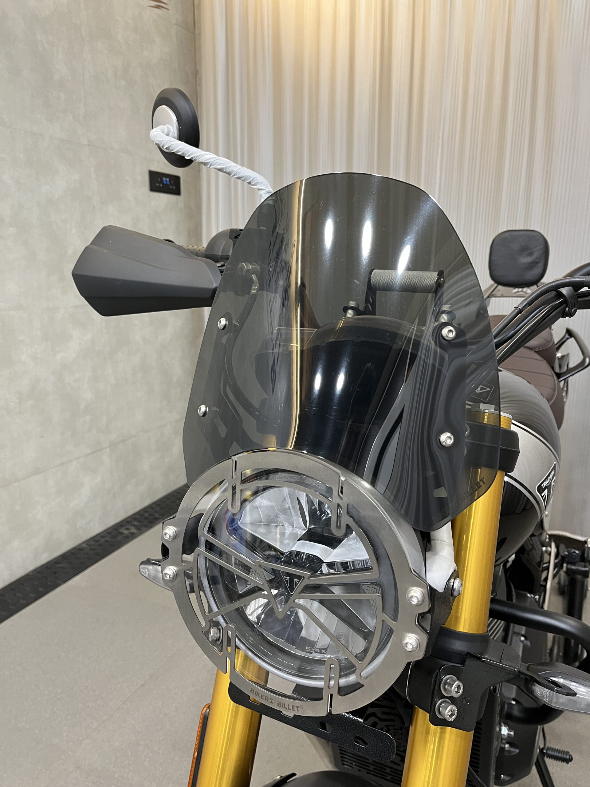BIKERS BILLET TRIUMPH SCRAMBLER 400x HEADLIGHT GRILL [MILD STEEL ...